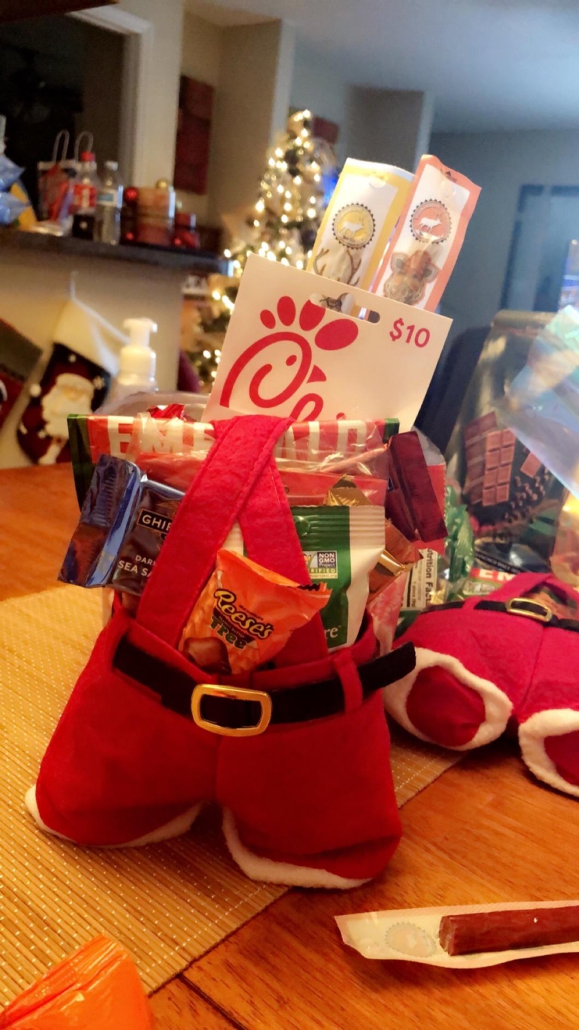 26 Christmas Basket Gift Ideas for Everyone on Your List - Love & Lavender